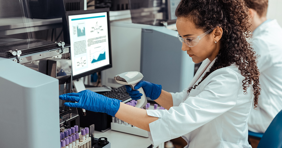 How to Become a Medical Laboratory Scientist | George Washington University